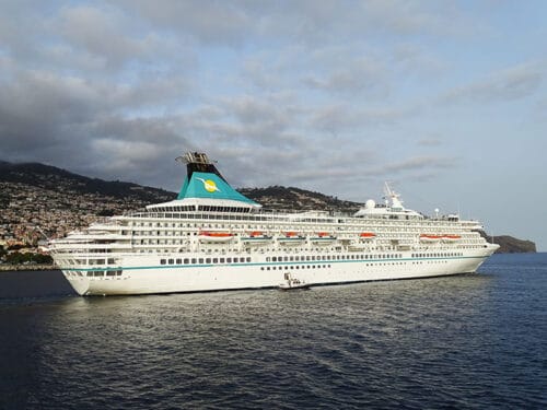 5 Historic Cruise Ships That Have Been Sailing for Over 30 Years ...